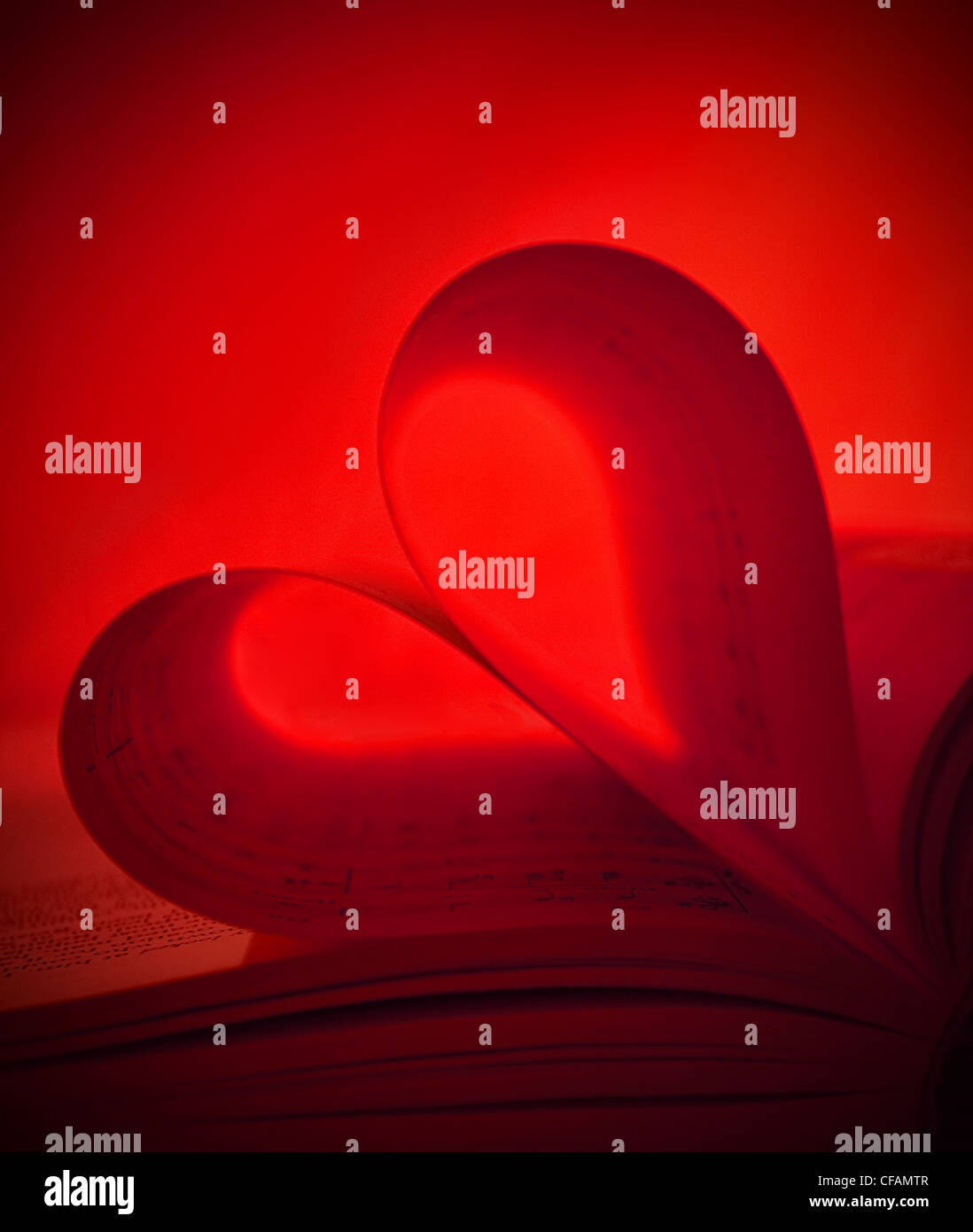 Red hearts and music notes hi-res stock photography and images - Alamy