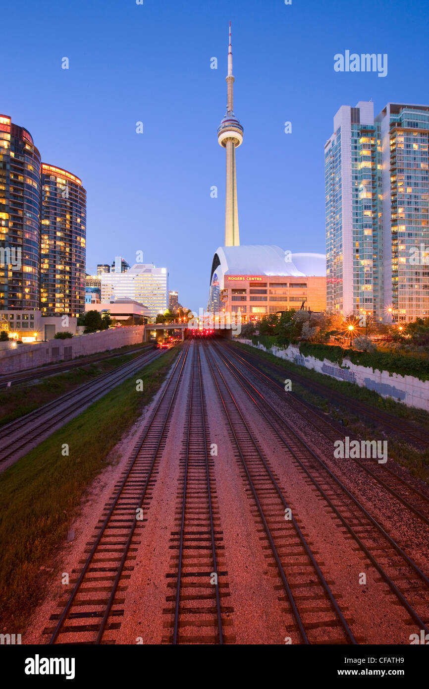 View of CN Tower and Toronto skyline at night, Toronto, Ontario, Canada ...