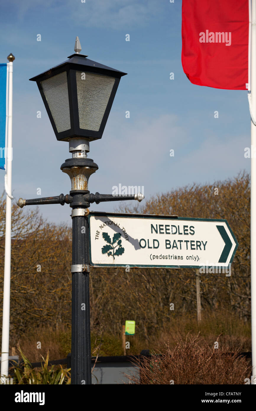 Lamp post direction sign signs hi-res stock photography and images - Alamy