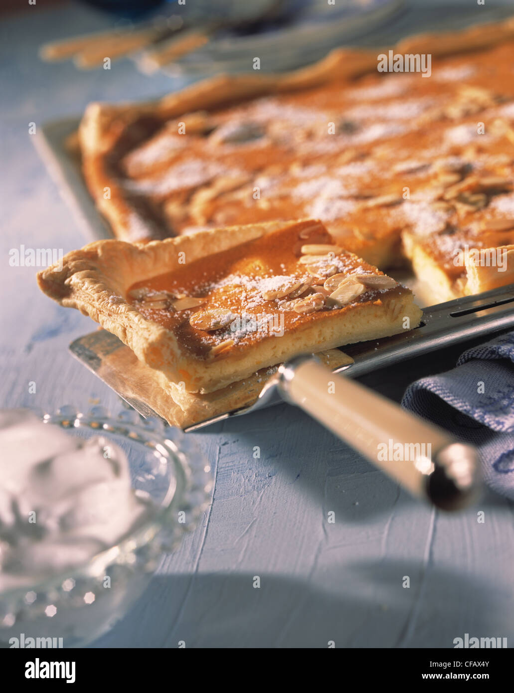 Pastry cream puff hi-res stock photography and images - Alamy