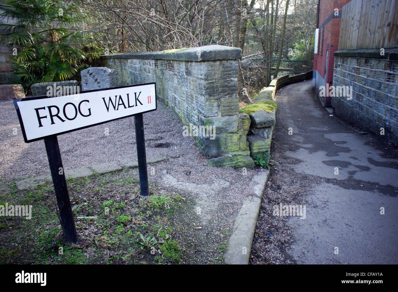 Frog walk riverside jennel in Sheffield S11 Stock Photo - Alamy