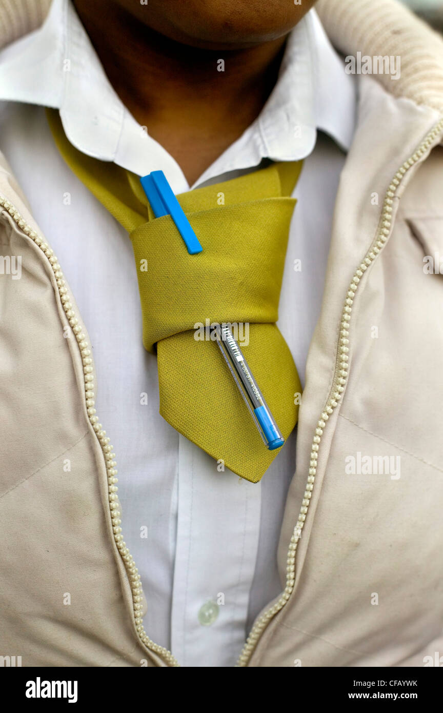 How to tie a tie hi-res stock photography and images - Alamy