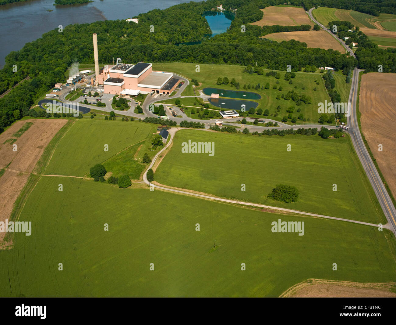 Solid waste recycling plant Stock Photo - Alamy