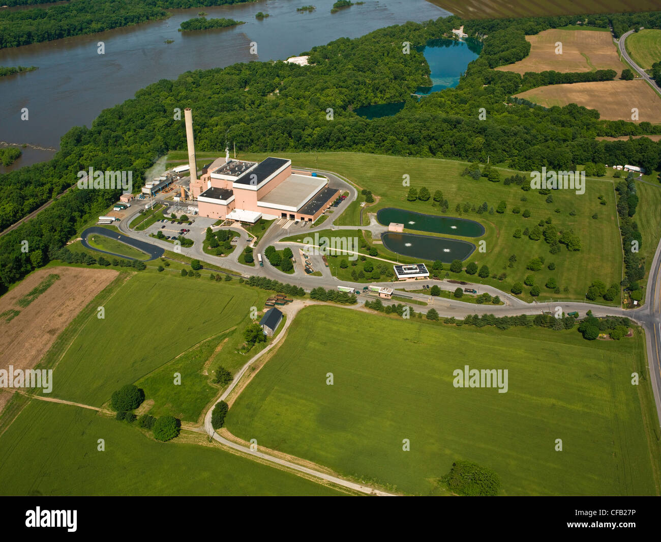 Solid waste recycling plant Stock Photo - Alamy