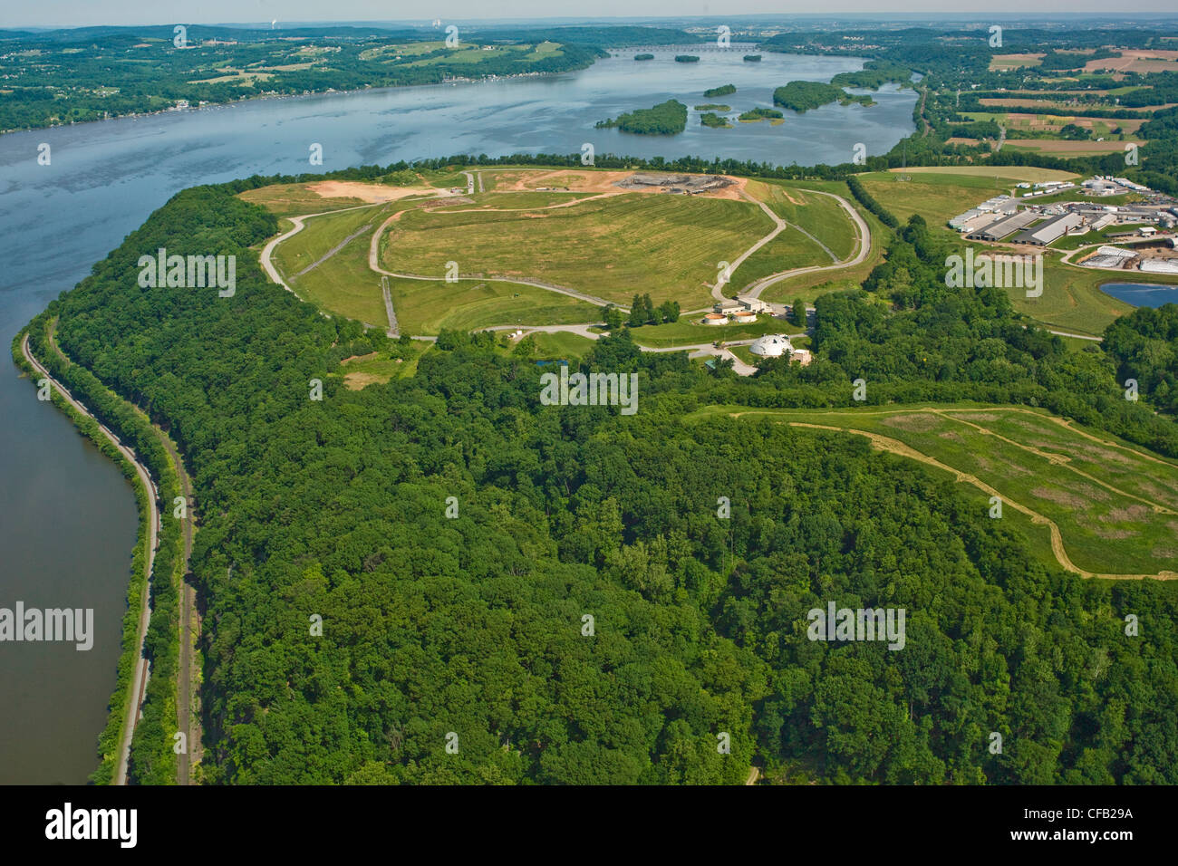 Solid waste recycling plant Stock Photo - Alamy
