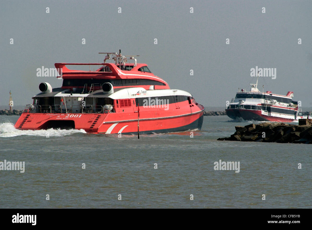 Catamaran ferries hi-res stock photography and images - Alamy