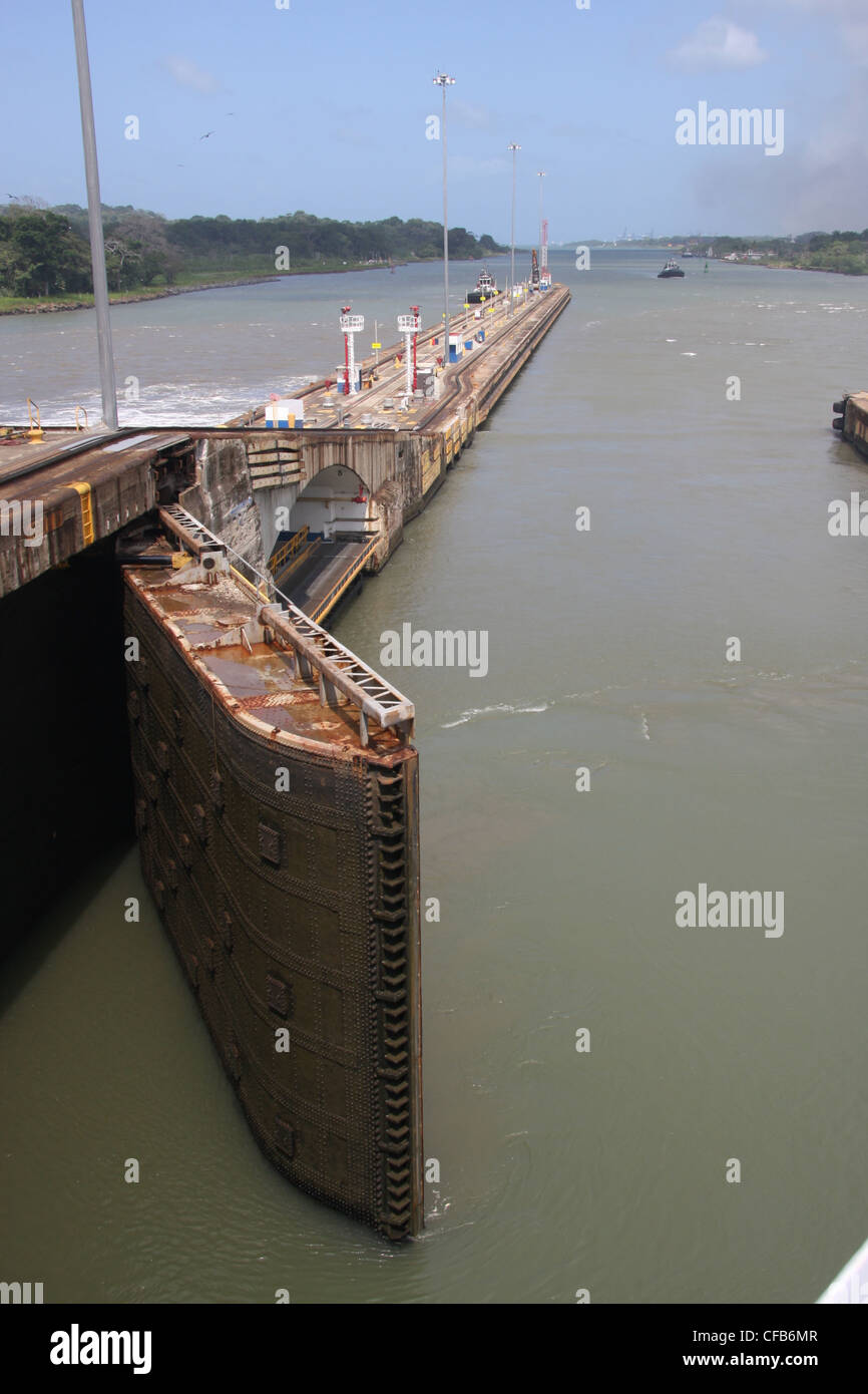 Lock gate swinging aside at the Gatun Locks, Panama Canal Stock Photo ...