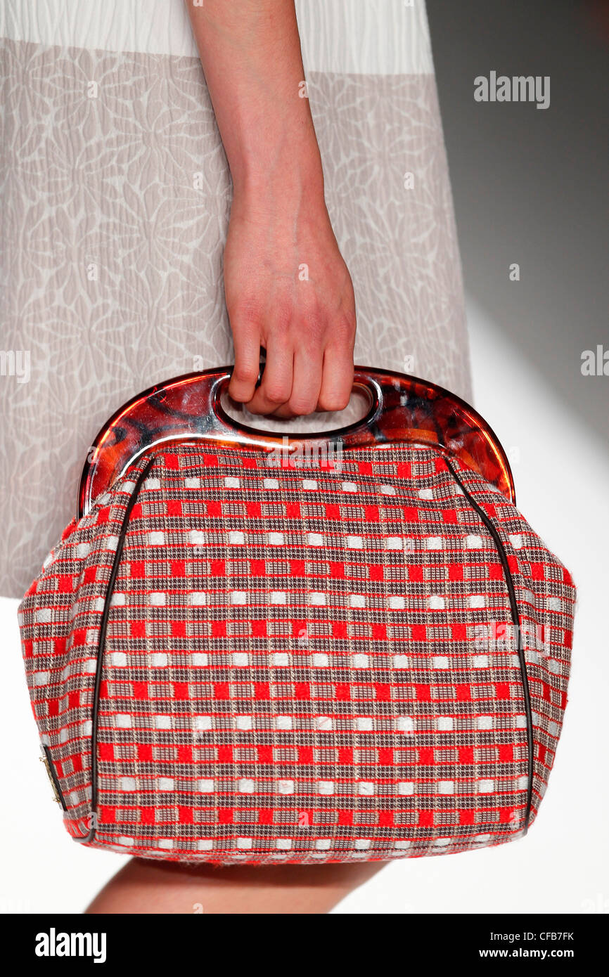 Milly New York Ready to WearSpringSummer 2012 Stock Photo - Alamy