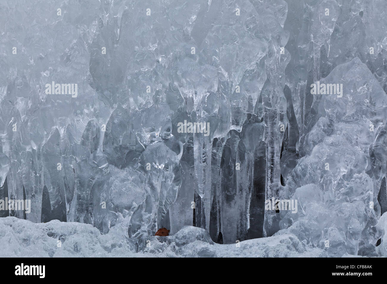 fringe of ice Stock Photo - Alamy