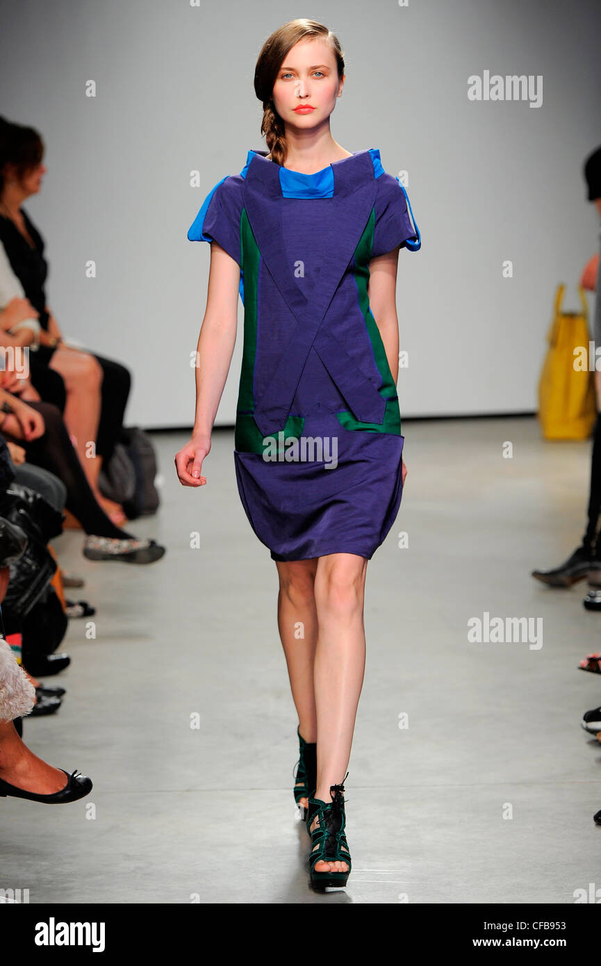Atsuro Tayama Paris Ready to WearSpringSummer 2012 Stock Photo - Alamy