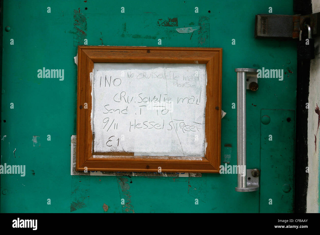 Mail forwarding hi-res stock photography and images - Alamy