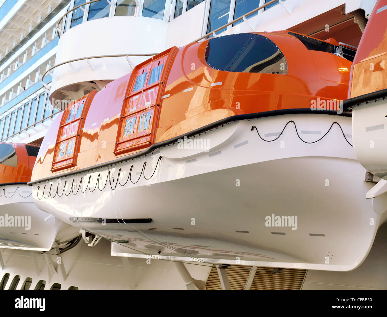 Lifeboats on a Cruise Ship Stock Photo - Alamy