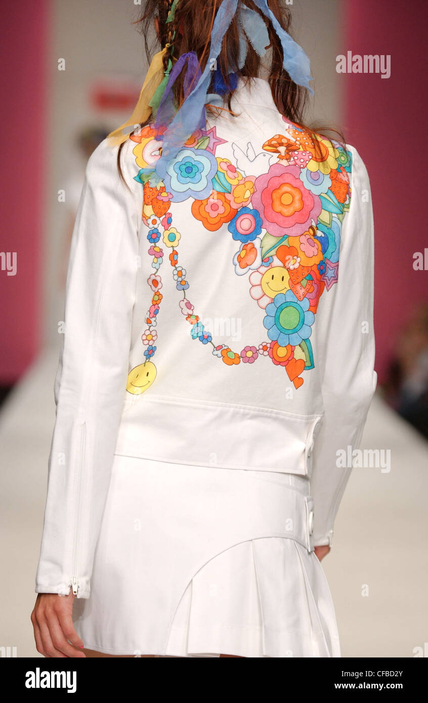 Boyd Ready to Wear London Spring Summer fashion show Back view of model ...