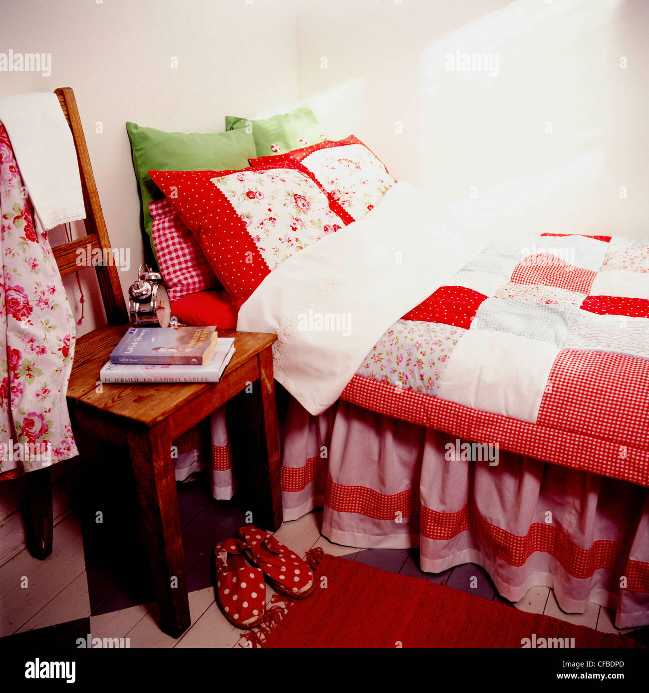Bed with patchwork quilt hi-res stock photography and images - Alamy