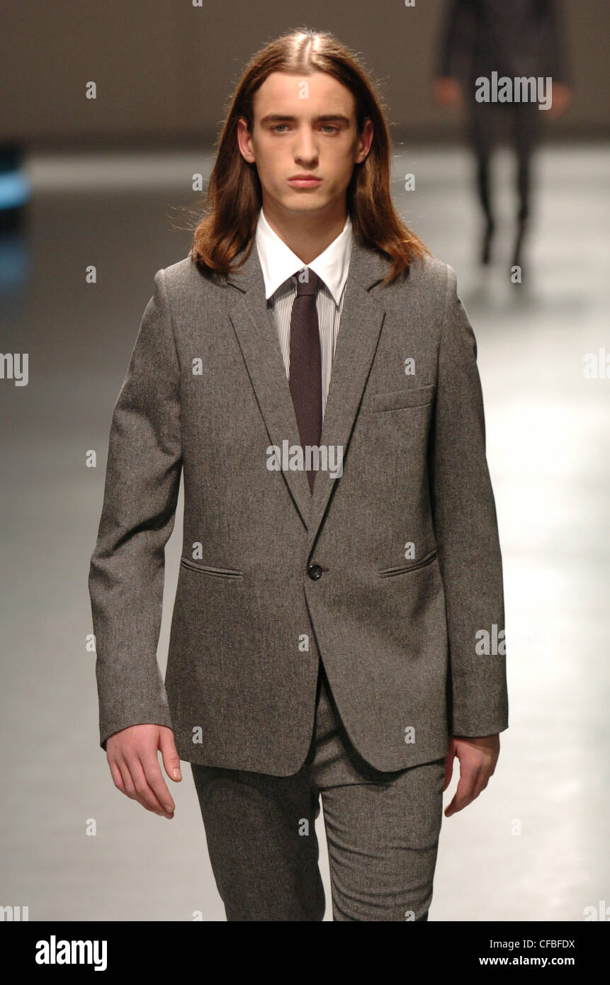 Raf simons 2005 hi-res stock photography and images - Alamy