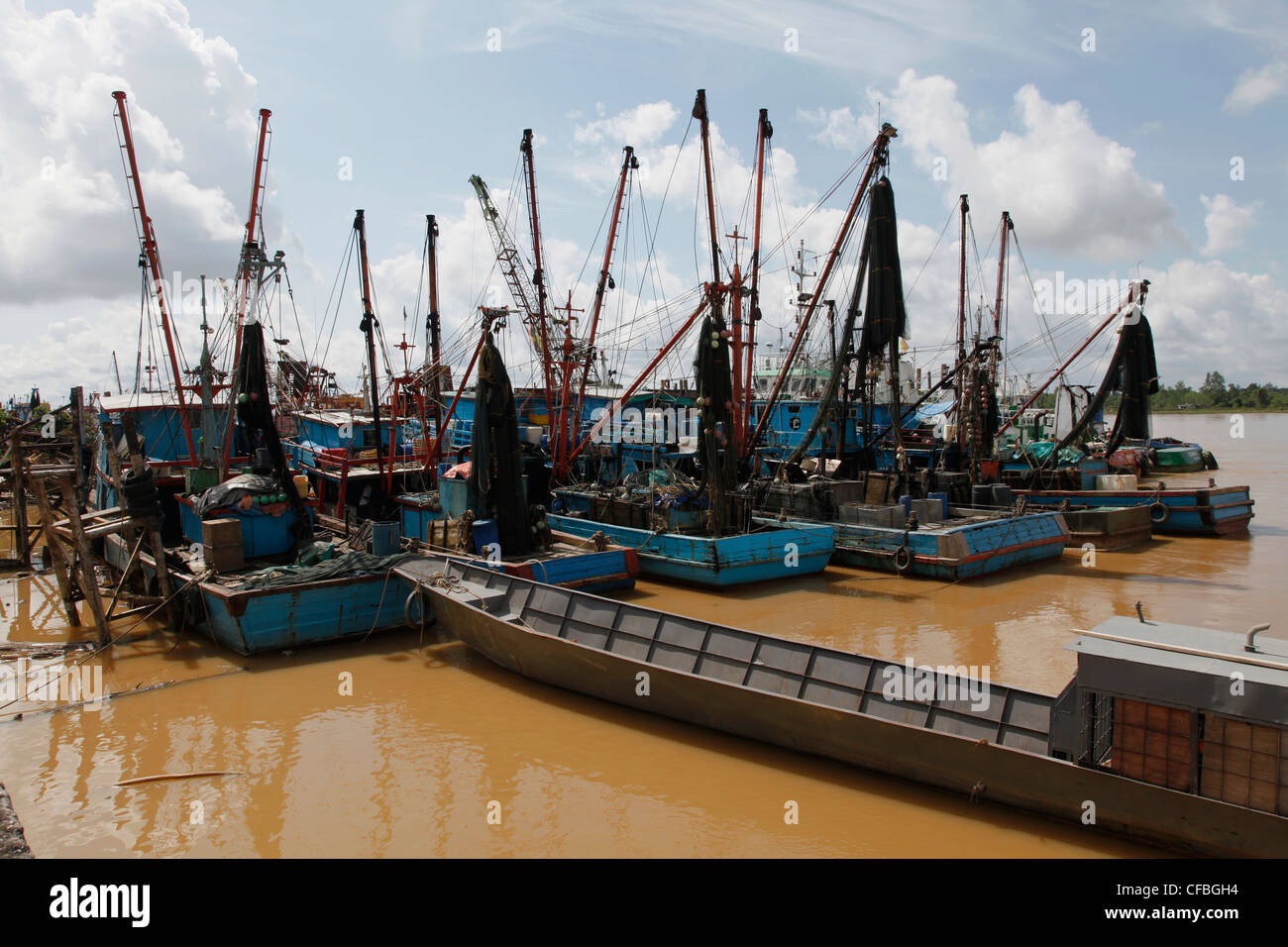 Malaysia shipyard hi-res stock photography and images - Alamy