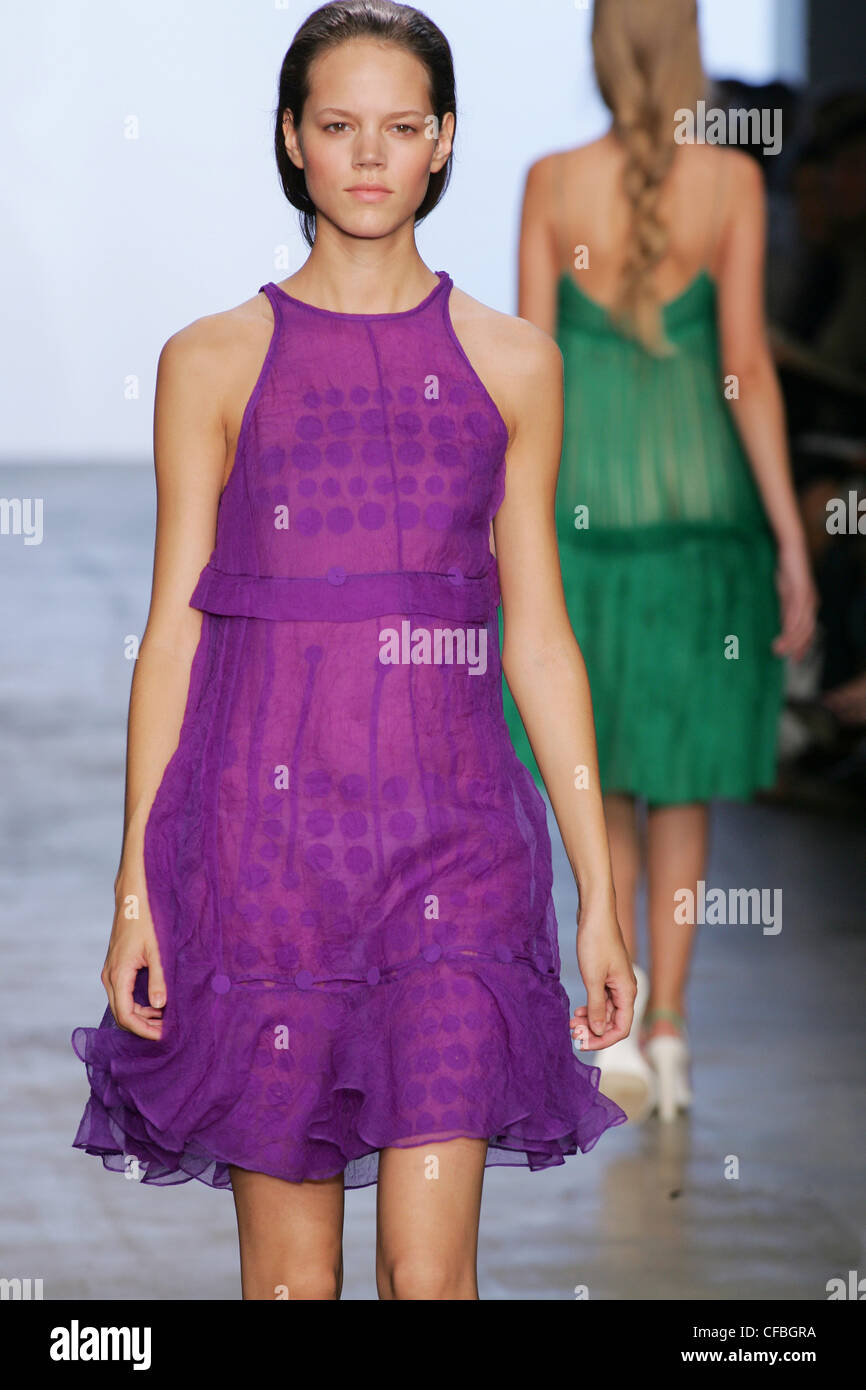 Calvin Klein New York Ready to Wear Spring Summer Model Freja Erichsen ...