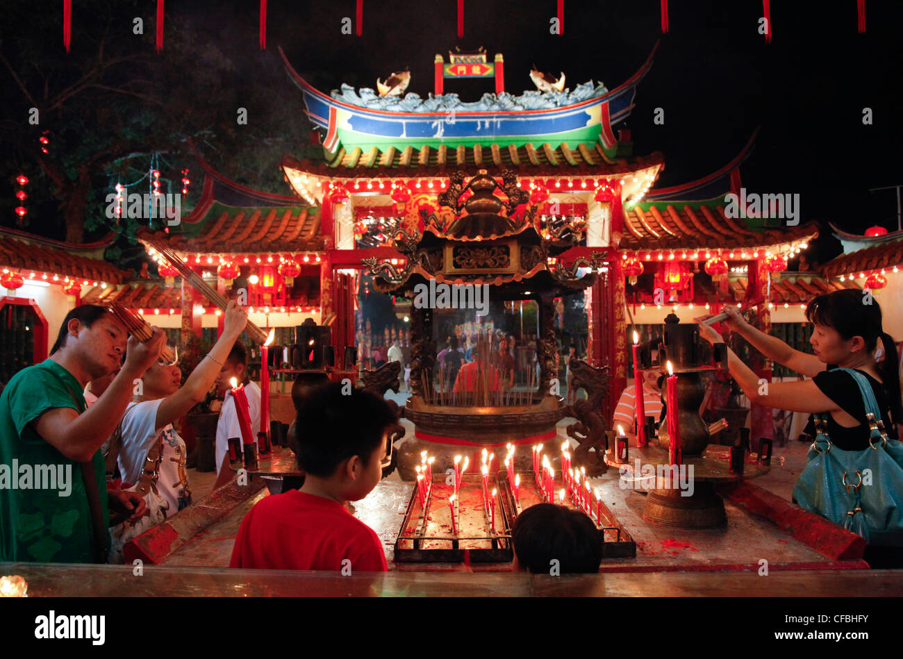 Chinese New Year celebrations in the temple pagoda in Sibu, Borneo ...