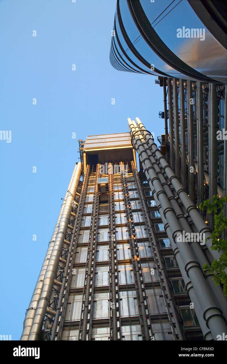 lloyd building - London Stock Photo - Alamy