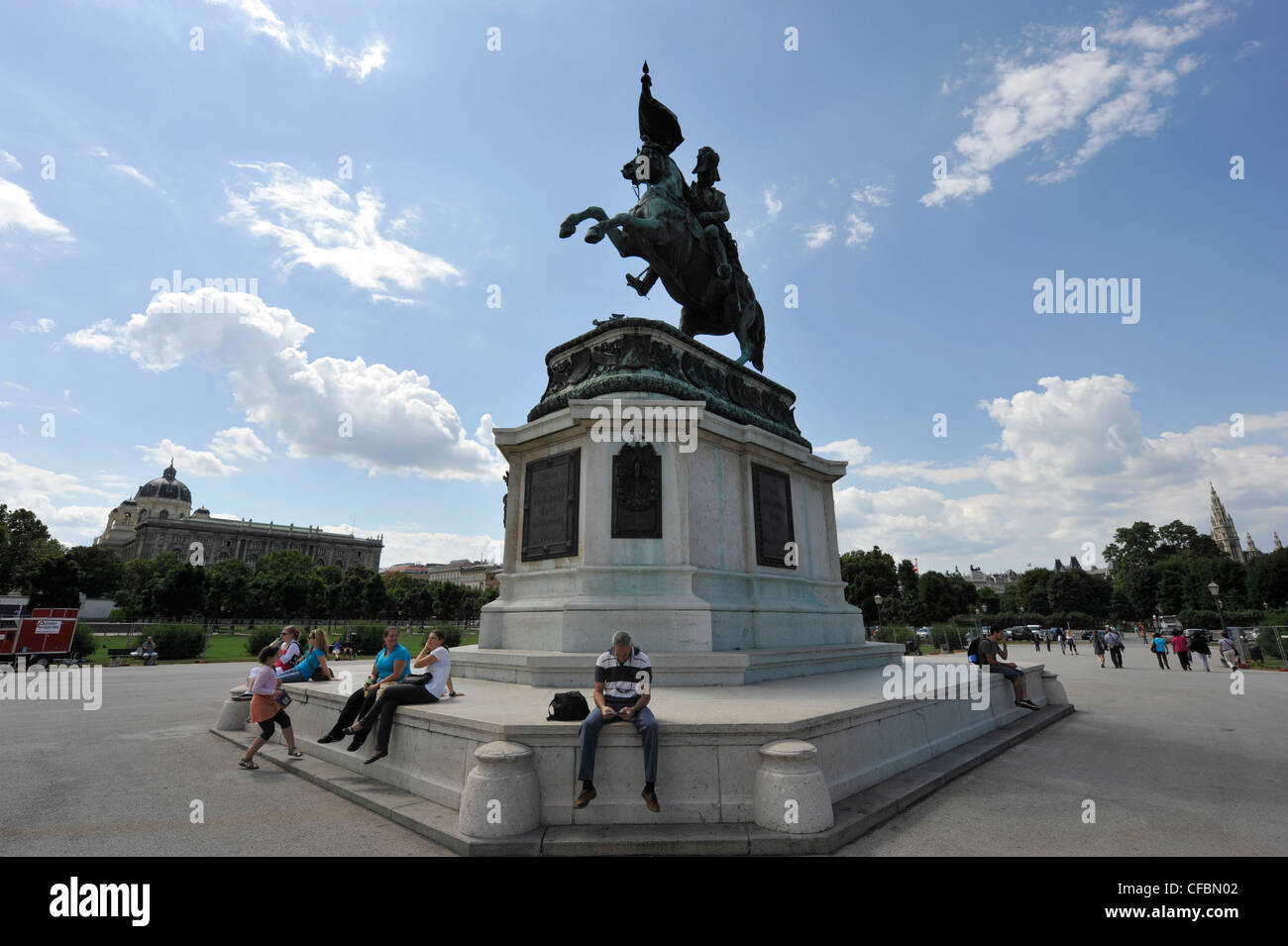 Vienna statue hi-res stock photography and images - Alamy