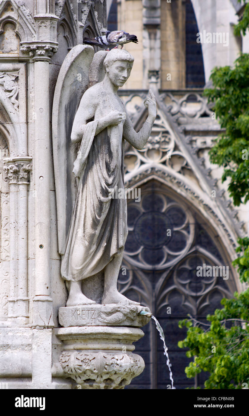 Paris - detail of fountain by Notre Dame cathedral Stock Photo - Alamy