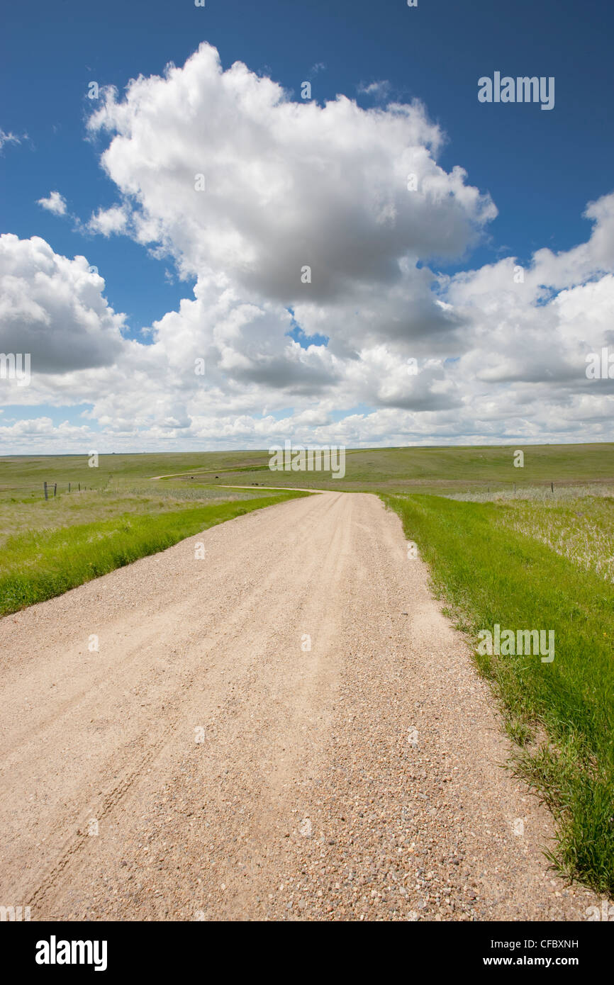 Rural canada winding roads gravel hi-res stock photography and images ...