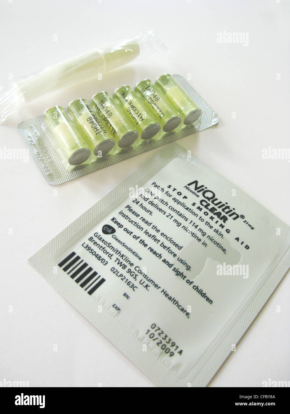 NiQuitin nicotine patch nicorette inhalator & inhalation cartridges ...