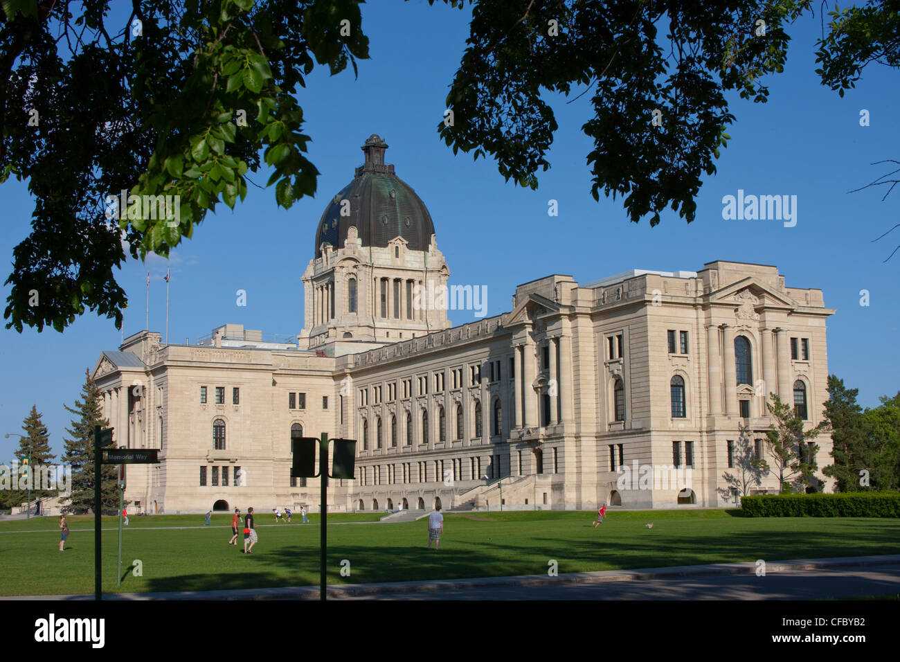 Saskatchewan Legislature in Wascana Park, Regina, Canada, Saskatchewan ...