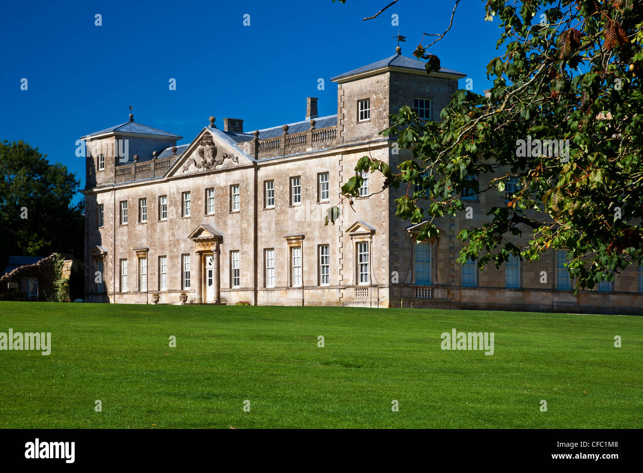 Lydiard house and park in swindon hi-res stock photography and images ...