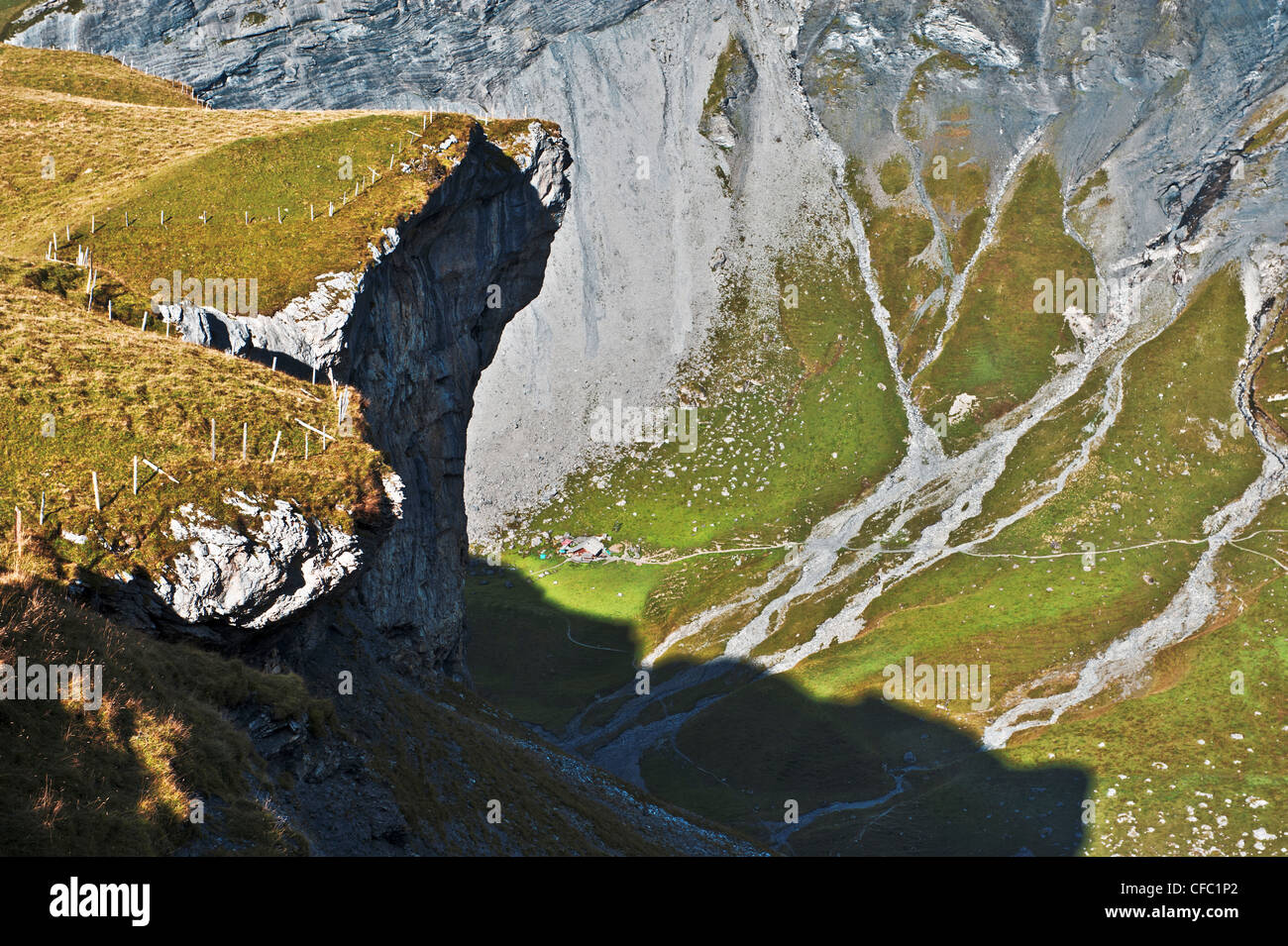 Precipice hi-res stock photography and images - Alamy