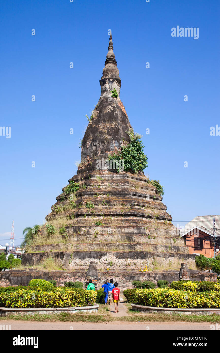 Laos, Vientiane, That Dam aka Black Stupa Stock Photo - Alamy