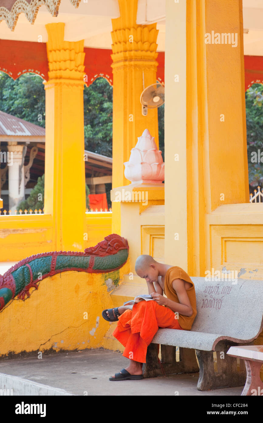 Laos vientiane wat mixay temple hi-res stock photography and images - Alamy