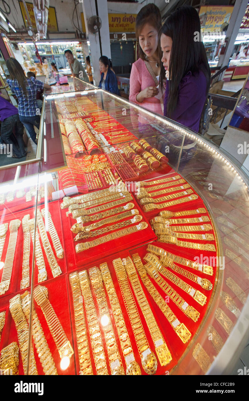 Laos, Vientiane, Talat Sao Shopping Mall, Gold Shops Stock Photo - Alamy