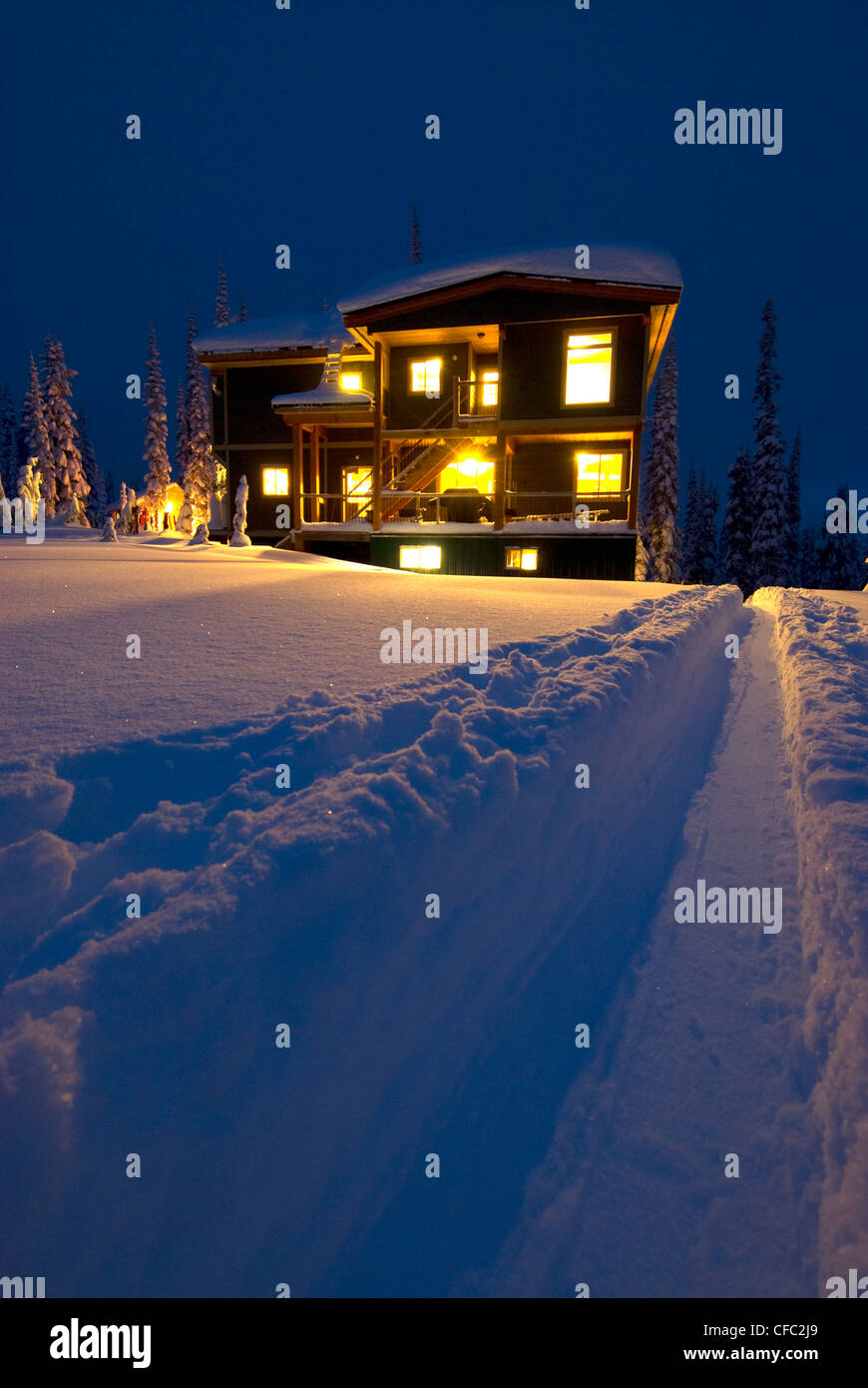 Sol Mountain Lodge, a backcountry skier's paradise in the Monashee ...