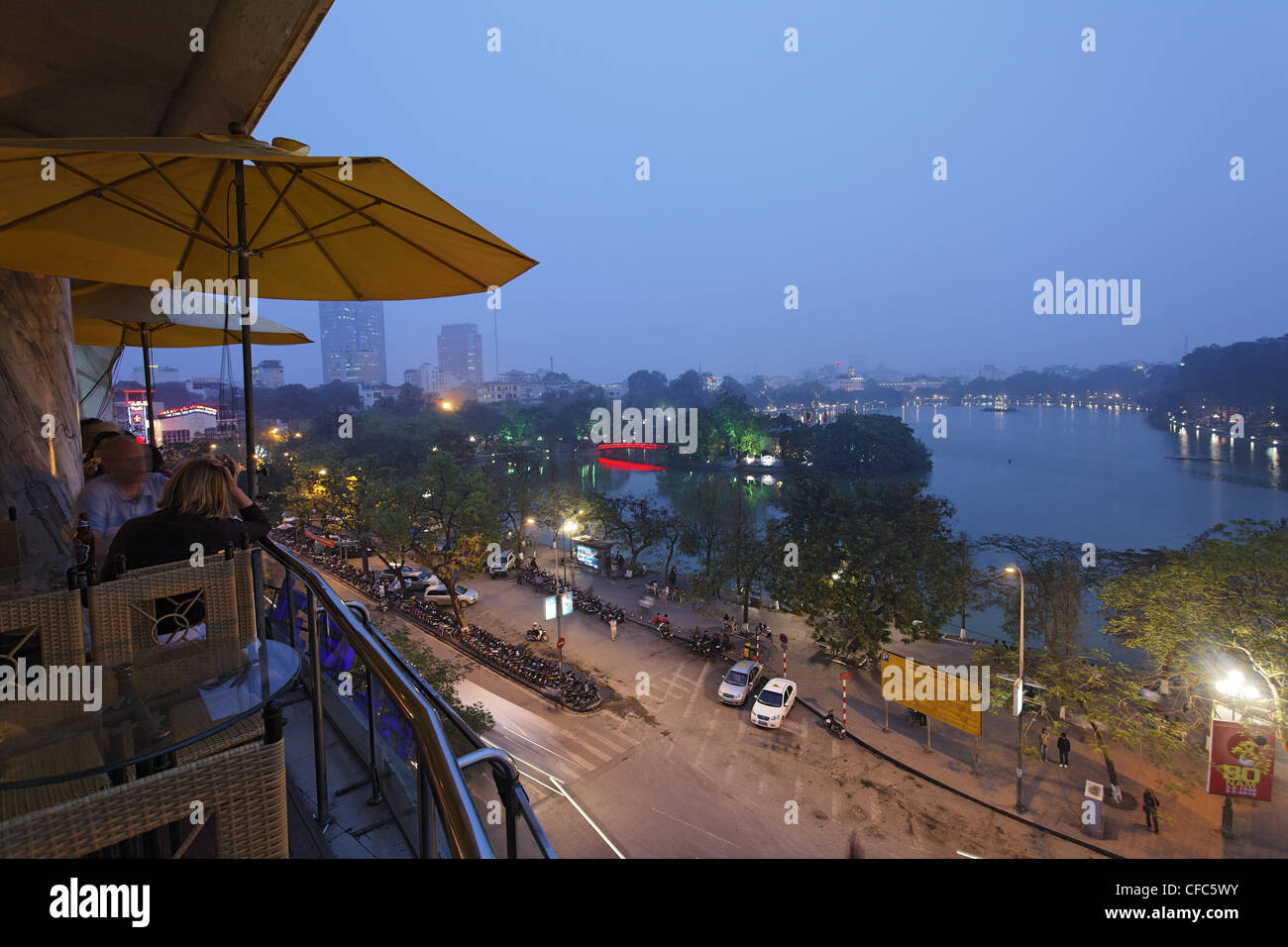 Restaurant near Hoan Kiem Lake, Hanoi, Bac Bo, Vietnam Stock Photo - Alamy