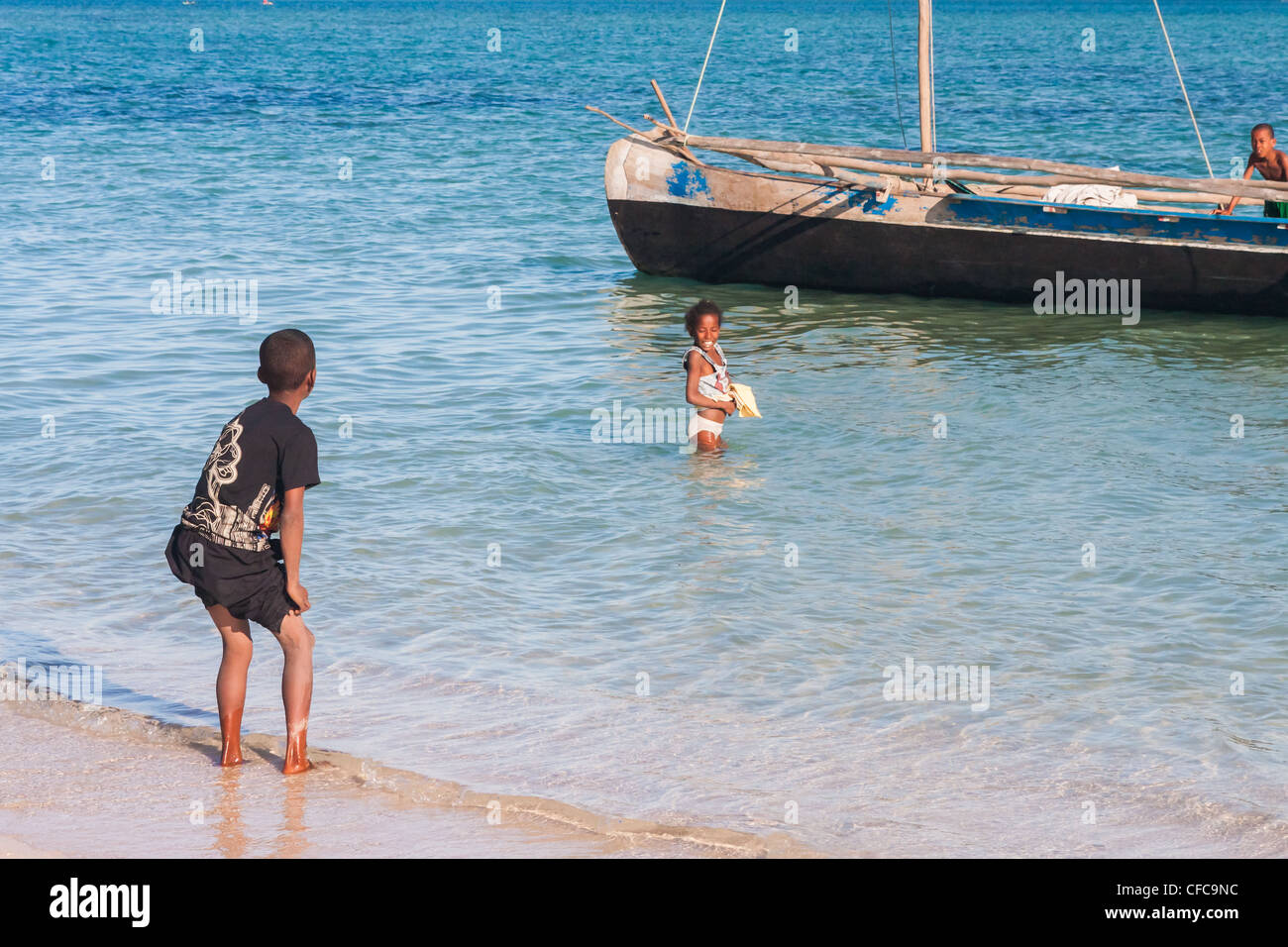 Madagascar beach african people hi-res stock photography and images - Alamy