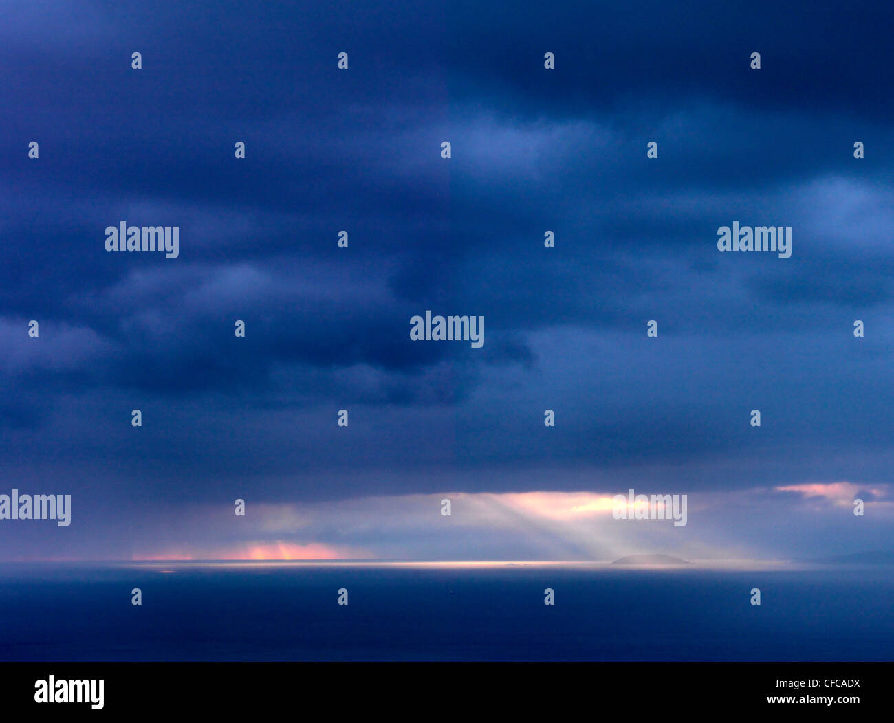 Clouds and sun rays of the Messinian Gulf, Peloponnes, Greece Stock ...