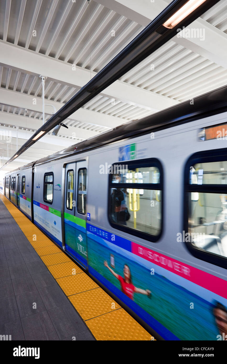 The CanadLine light rapid transit linking Stock Photo - Alamy The CanadLine light rapid transit linking Stock Photo - Alamy