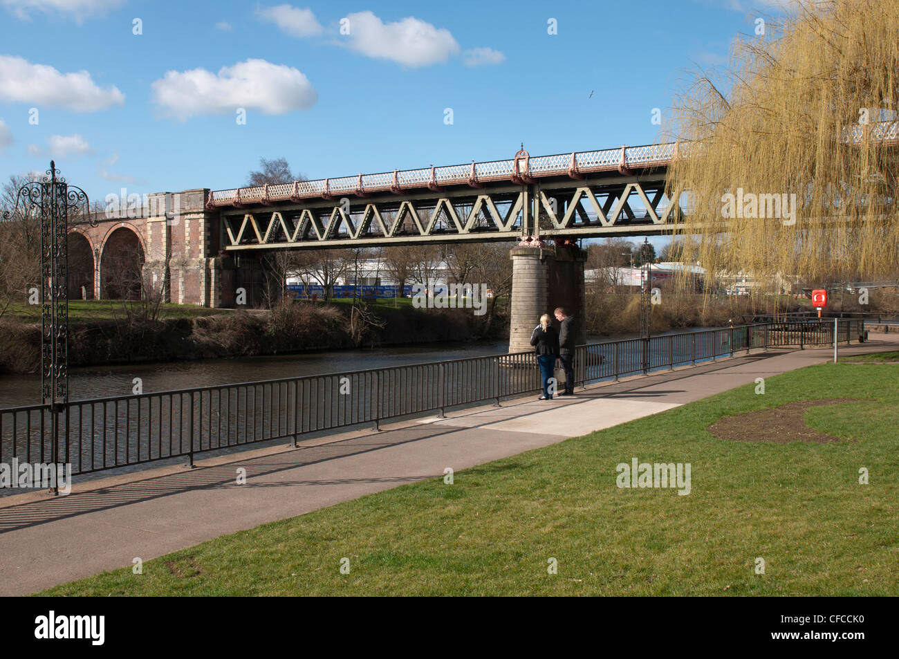 Railway bridge over River Severn, Worcester, UK Stock Photo - Alamy