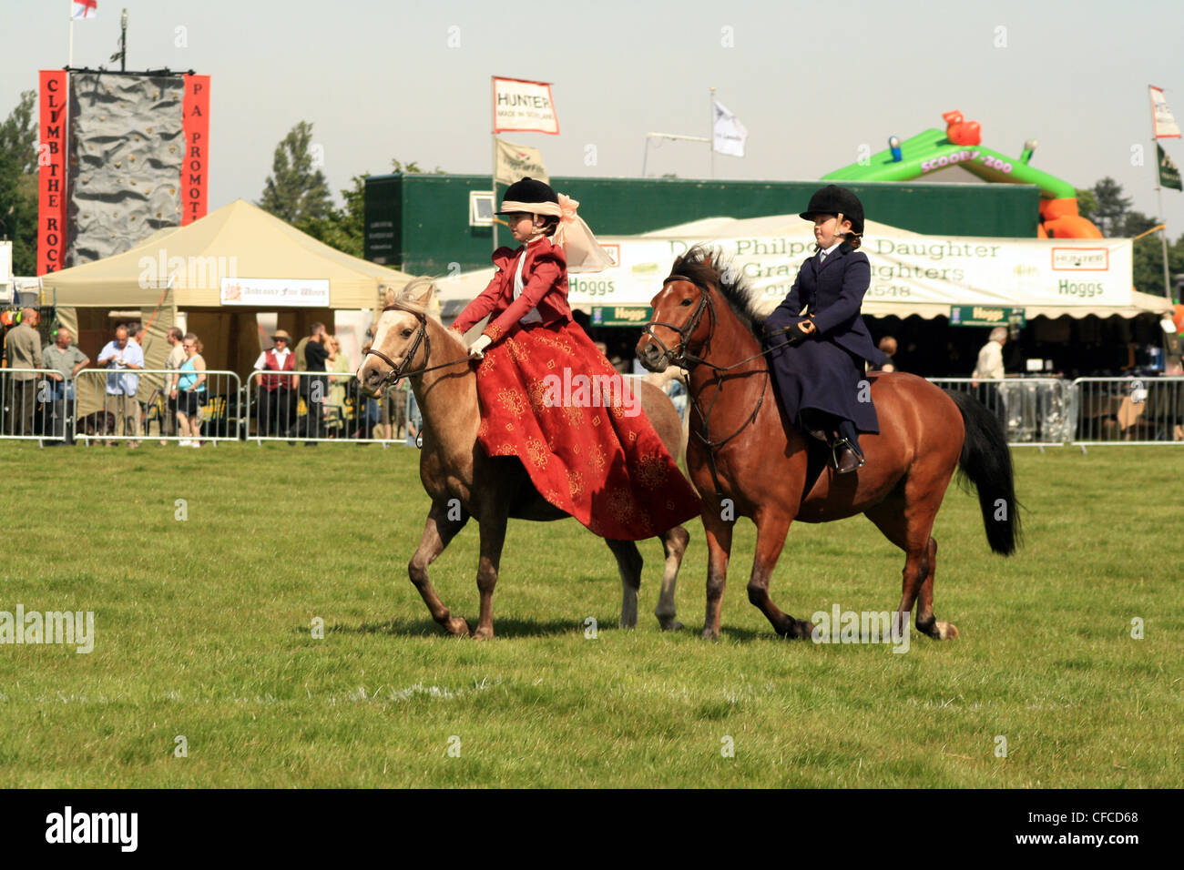 Sidesaddle Riding Stock Photos & Sidesaddle Riding Stock Images - Alamy