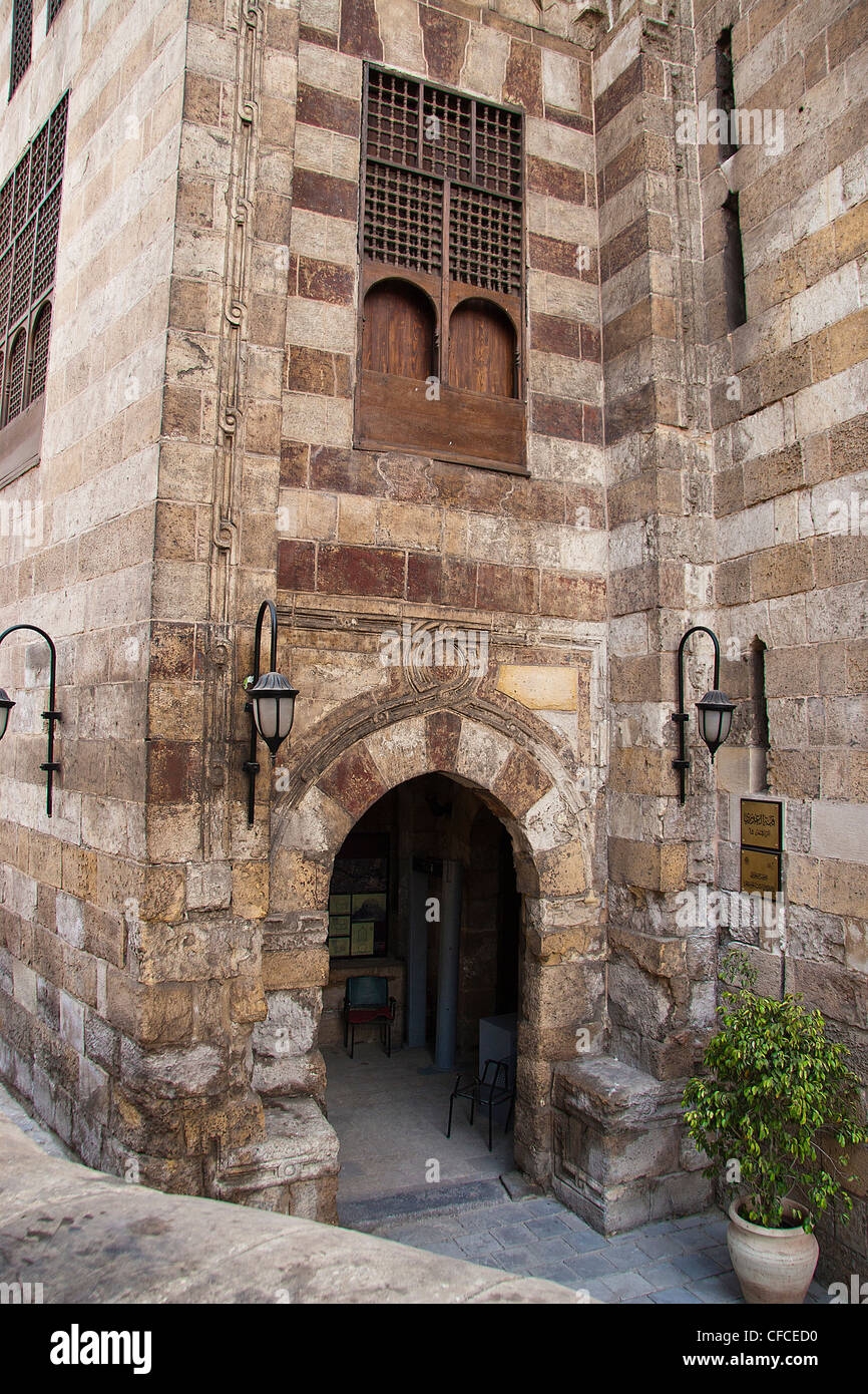 Arabic wooden window cairo egypt hi-res stock photography and images ...