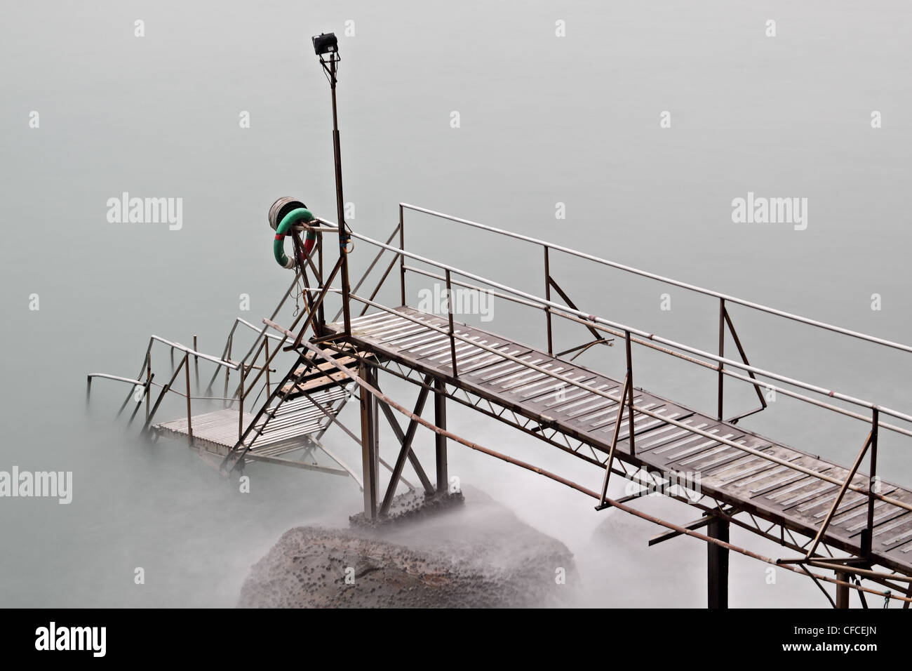 Straight line swimming hi-res stock photography and images - Alamy