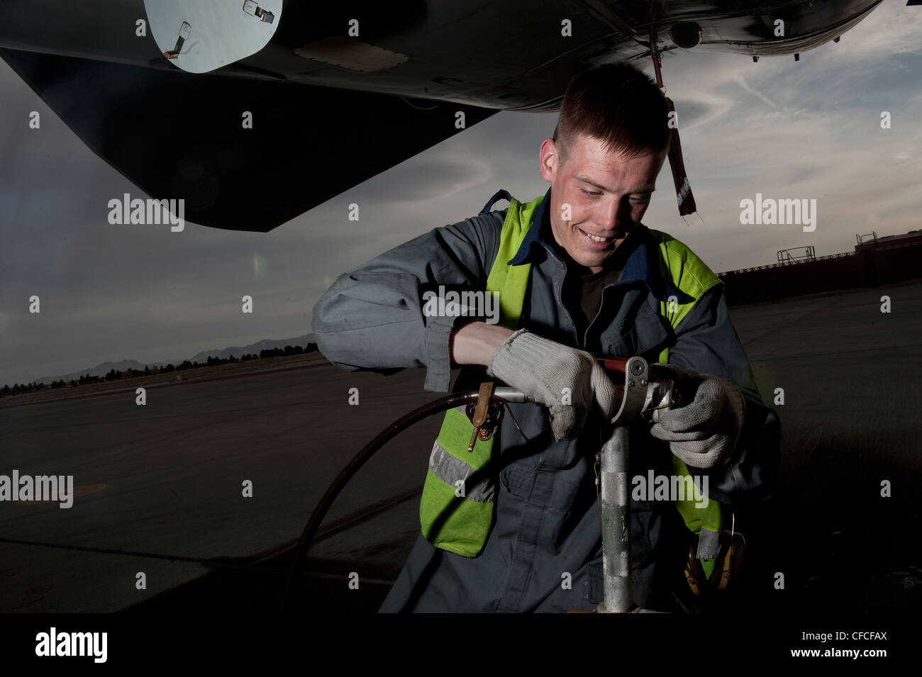 Royal air force senior aircraftsman hi-res stock photography and images ...
