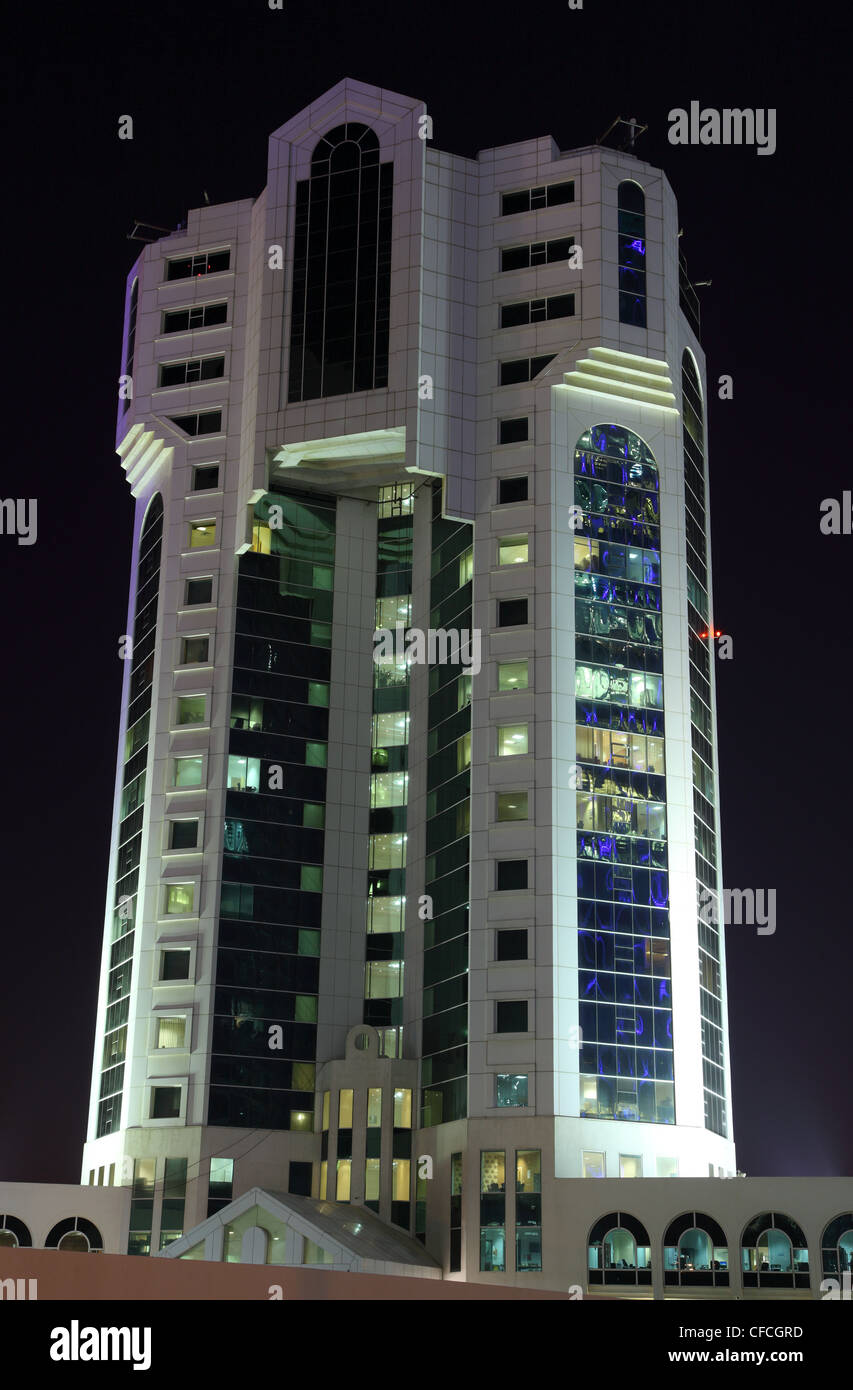 Building office doha qatar hi-res stock photography and images - Alamy