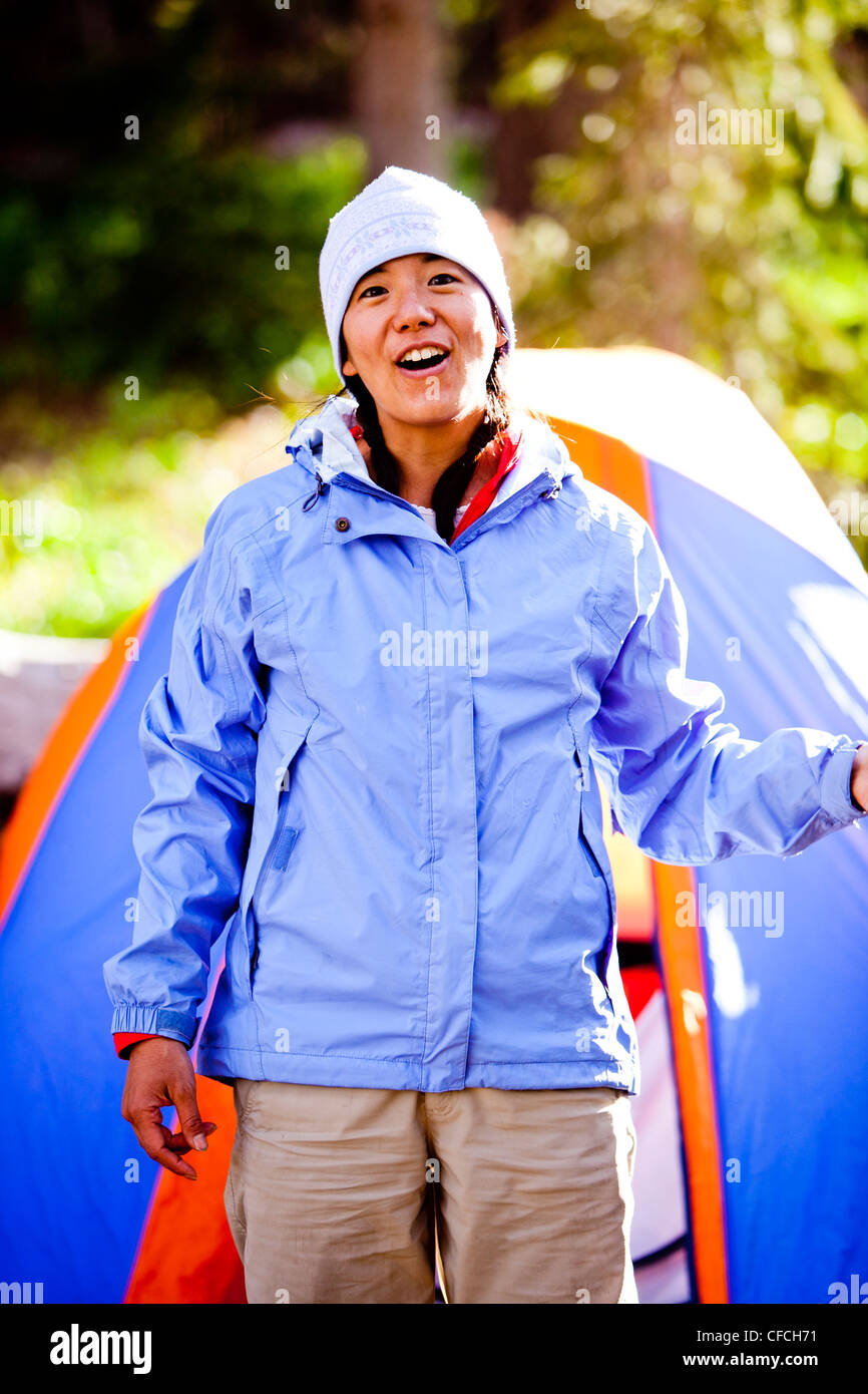 Side open tent hi-res stock photography and images - Alamy