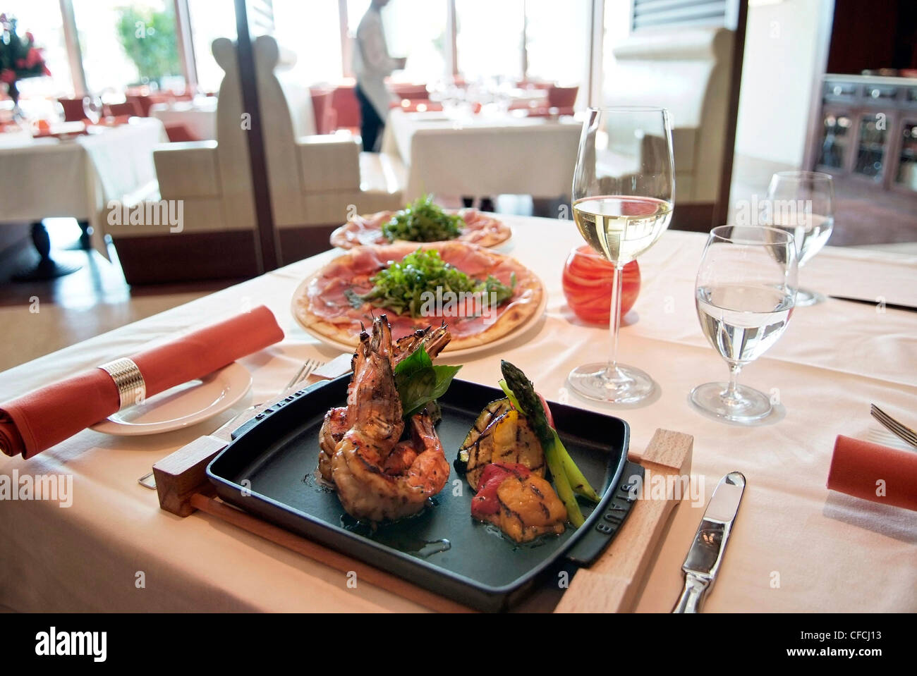 Italian chinese food hi-res stock photography and images - Alamy