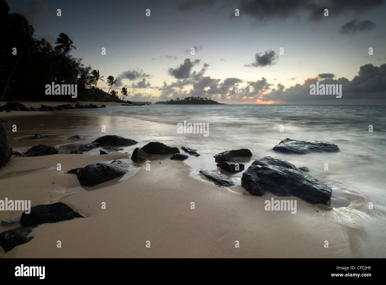 Muri lagoon at sunrise, Rarotonga Stock Photo - Alamy