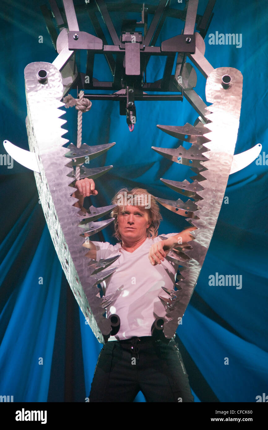 Hans Klok, The Houdini Experience, London, England, United Kingdom ...
