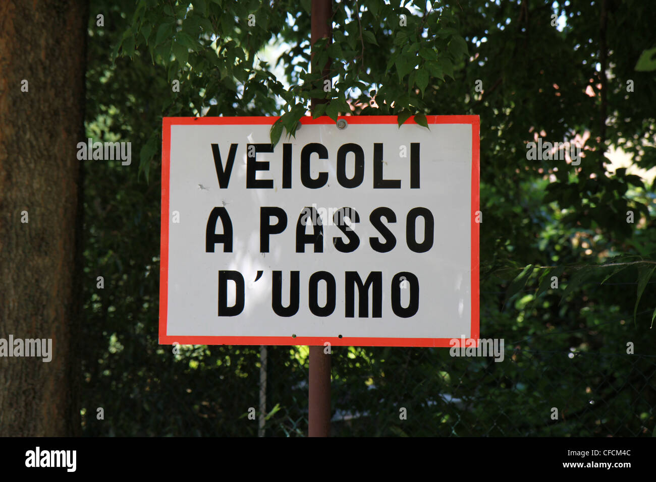 Go slow sign hi-res stock photography and images - Alamy