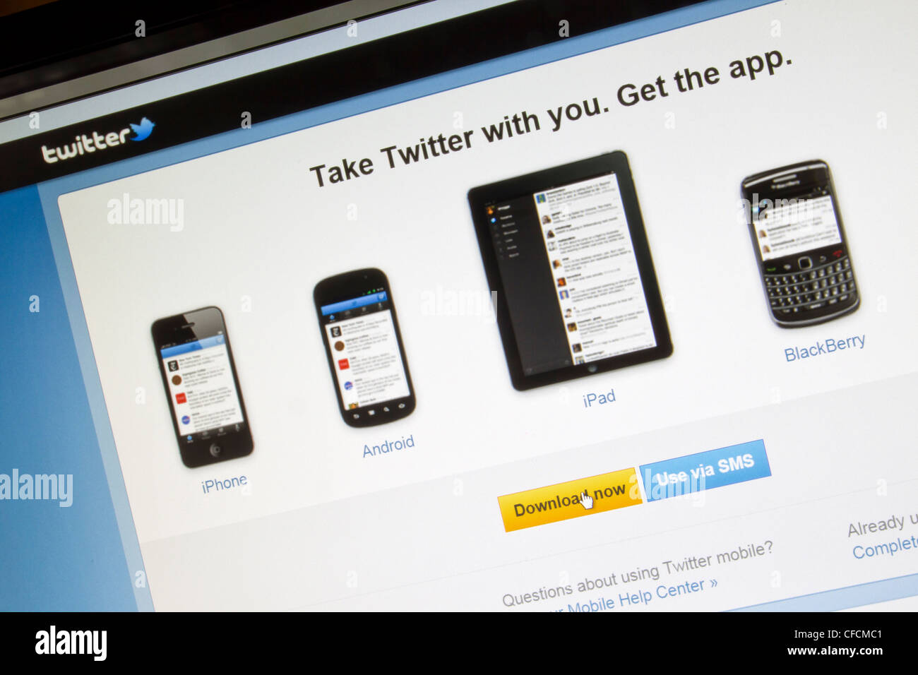 Twitter logo on screen office hi-res stock photography and images - Alamy